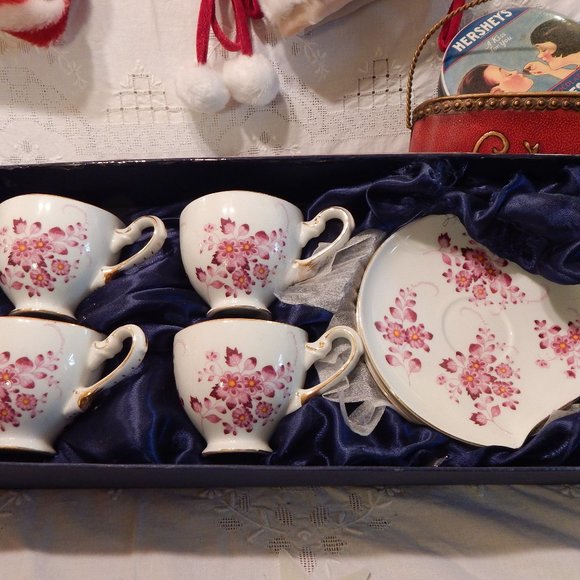 Godinger | Dining | 95s Boxed 8pc Godinger Porcelain Tea Set 22k ...